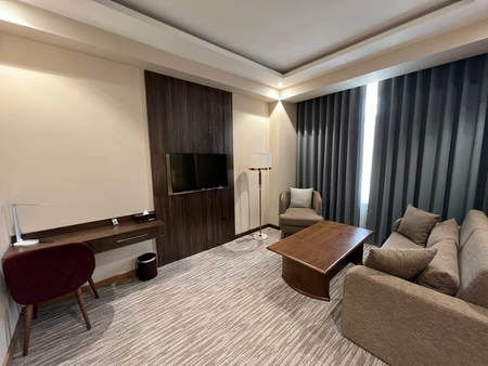 Продаётся офис 3600м2 Ракат махалля