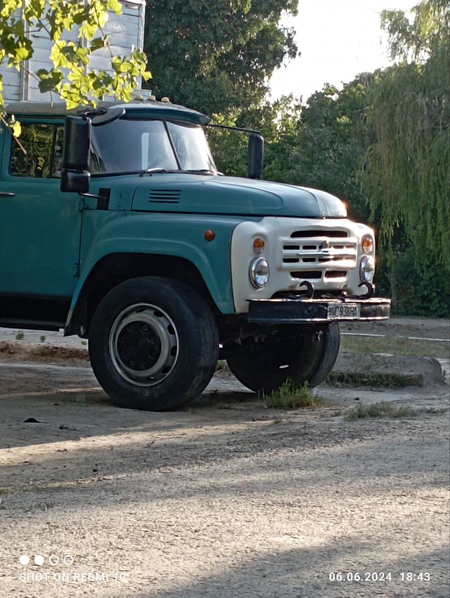Zil          130