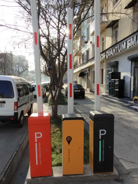 Шлагбаум с 6 метровой стрелой для автостоянок