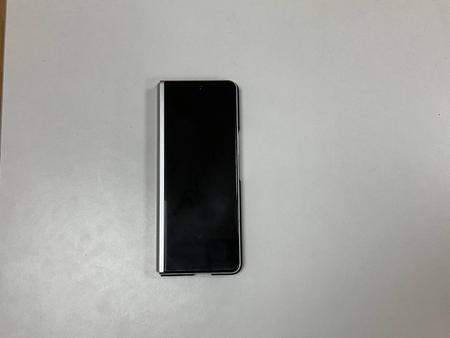 Продаю Galaxy Zfold 3 12/256 Vietnam