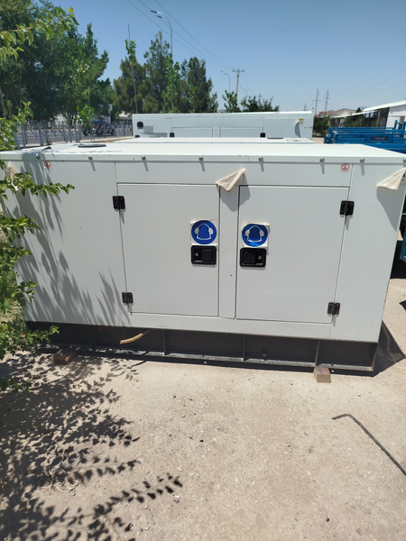 Xar xil turdagi generatorlarimiz bor 4 KW  boshlanib 200 va undan yuqo