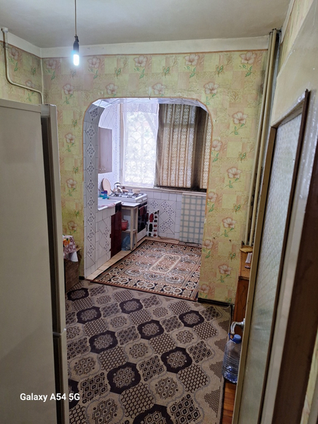 Продаю 3-х ком.квартиру на Чиланзаре2