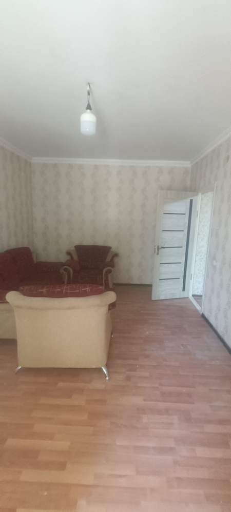QO'yliq bozor 2*3/1/9 kvartira sotiladi