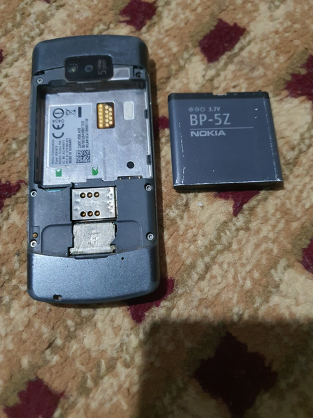 Продам NOKIA 700  в идеальной состоянии