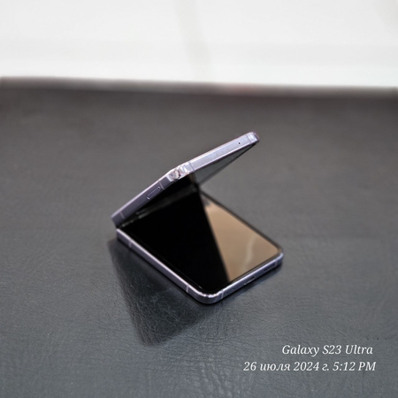 Galaxy Z Flip4, 256GB хранилишеще, 8GB Память