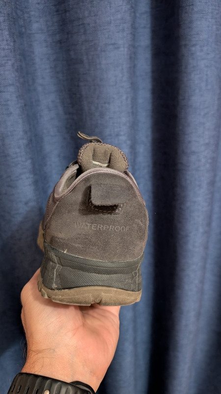 Продам свои осенние кроссовки Columbia