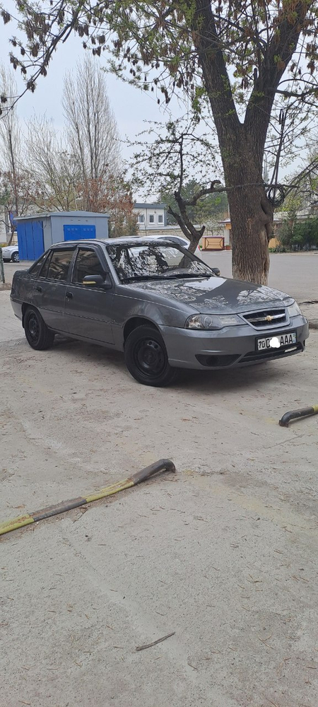 Nexia 2  2016- yil 128000 yurgan kraskasi toza moshina uzimniki 97 799