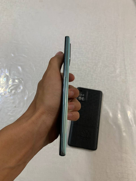 Samsung A71 128GB ideal