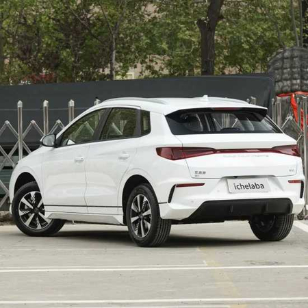 Yandex Taxi uchun BYD E2