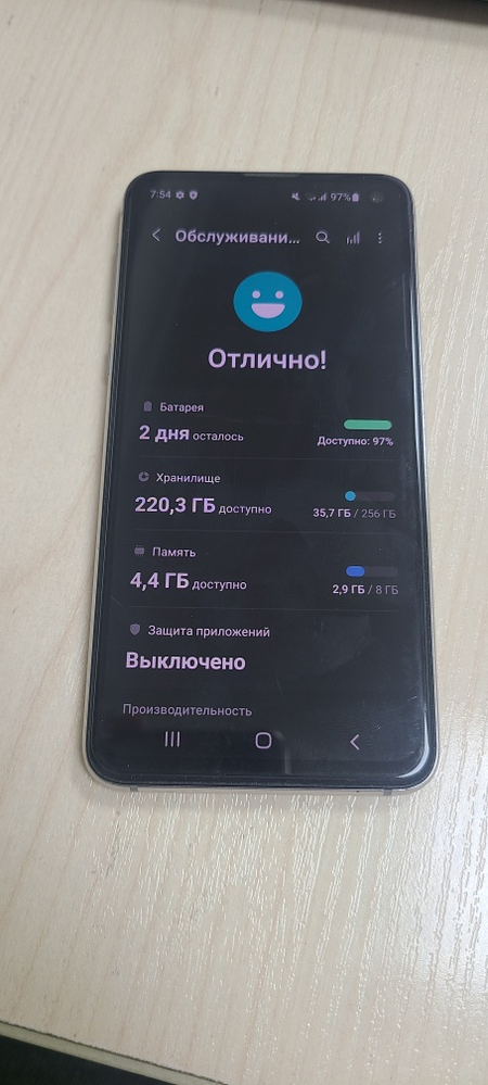 Продам  samsung  galaxy  s10e 8/256  Американский  версия snapdragon