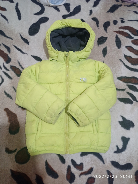 Курточки зимние на девочку 4-5 лет.