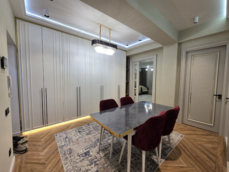 Продается 3 ком. Квартира площадью 84 кв.м. В Вокзале ор. Парк