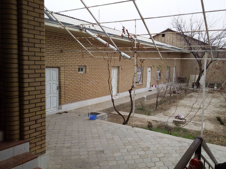6 sotixli hovli sotiladi