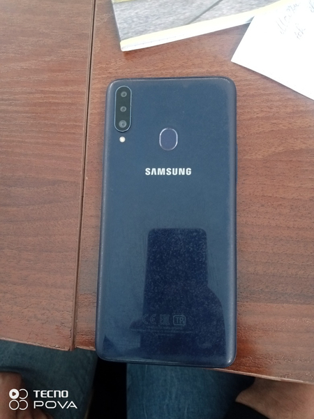 Samsung a20 s srochni sotiladi
