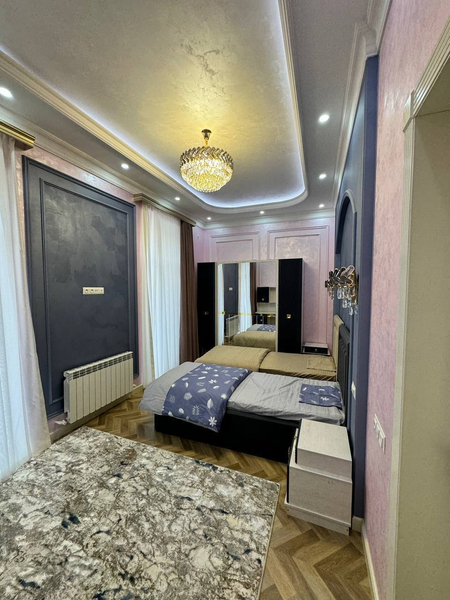 Циолковский 8 xona obshiy 4500 y.e
1 letniy kuxniya
