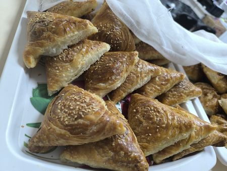 Булочки, булочные изделия, самса в ассортименте доставка