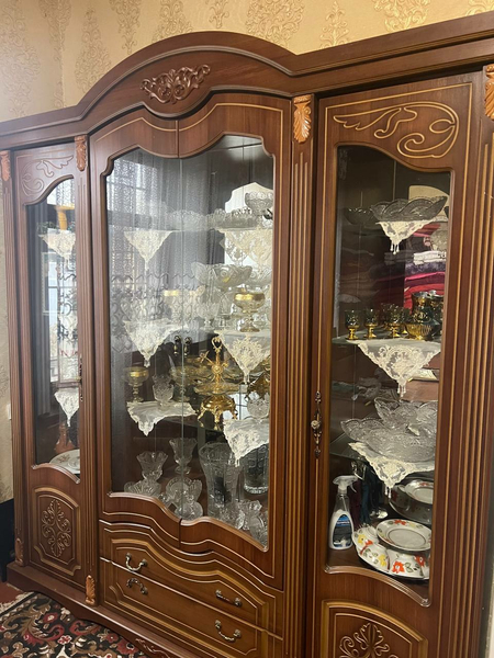 Горка стенка мехмонхонага