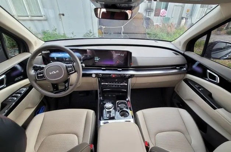 Kia Carnival Hi Limousine 2023