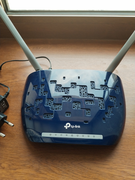 Wifi  Adsl+Wan router sotiladi