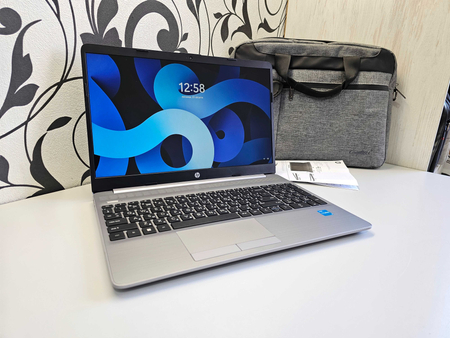 ПРОДАМ HP 250G8 Ноутбук Core™ i3 11-ПОКОЛЕНИЯ/8GB/512GBSSD/15.6