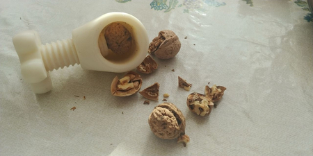 Орехакол ручное сделано из пластик