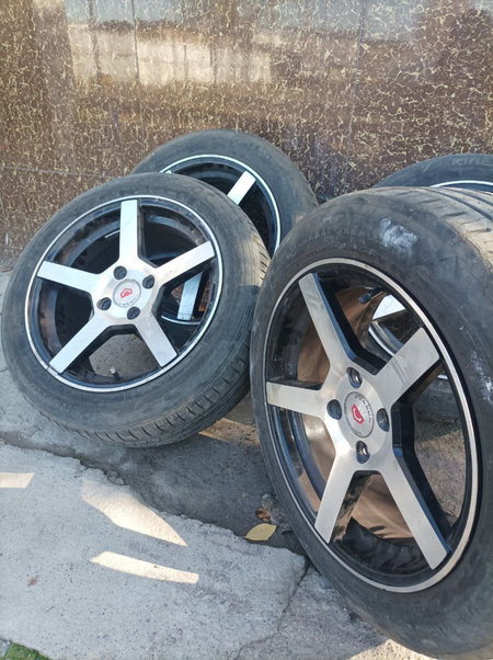 Vossen diska balon srochno sotiladi