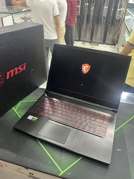 Ноутбук MSI Gameng Intel Core i5 SSD 256GB ОЗУ 8GB NVIDIA GTX 4GB