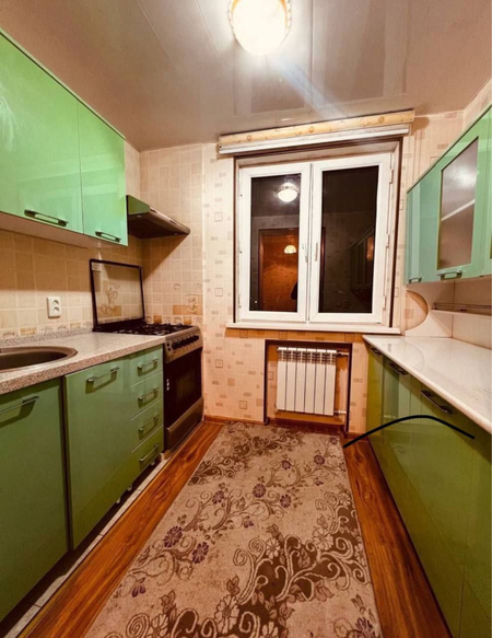 Метро Буюк Ипак Йюли , 4/4/5 , кирпич , 80м2 , 105 000 у.е