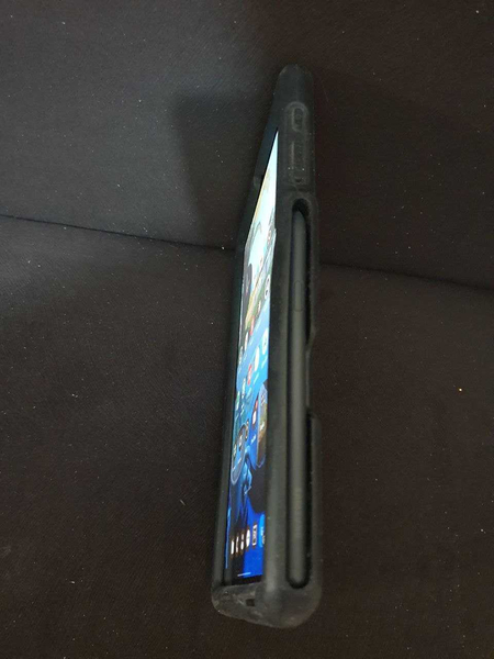 Планшет Samsung S6 Lite в отличном,  рабочем состоянии.