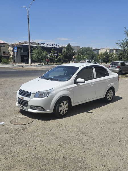 Nexia 3 2018 yil sotiladi zur xolatda bitta qul minilgan