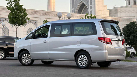 JAC M4 mikra avtobus