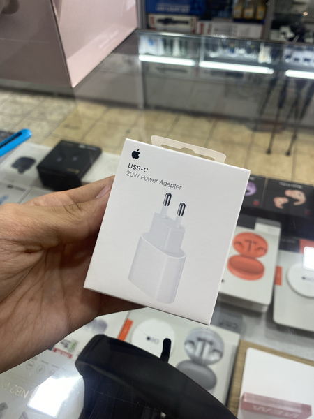 Зарядное устройство Apple USB-C Power Adapter (20W)