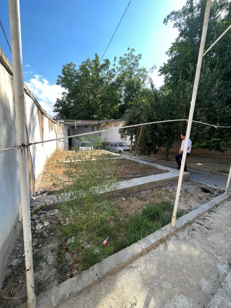 Продается дом 4,6 соток в Городе, Лахути(быстрая продажа)
