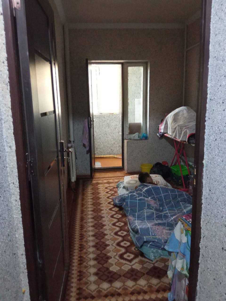 Продам срочно.1ком квартиру.Хумаюн массив.Недорого
