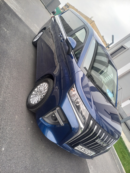 BAW M7 Luxury меневин автомашина.