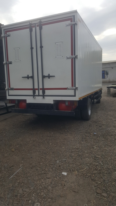 Isuzu avtobusdan terilgan