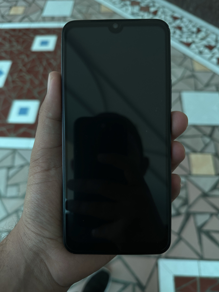 Vivo 23 e sotiladi ishlashi ideal