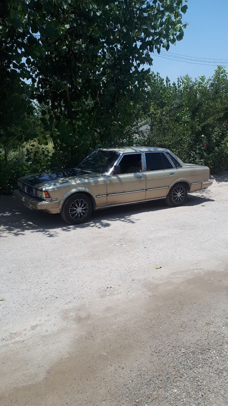 Тойота марк 2  сотилоди