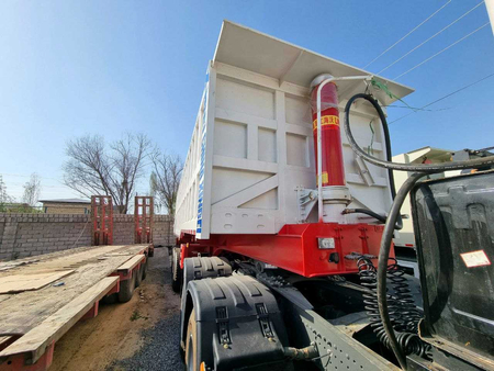 Самосвальный полуприцеп  60 тонна LUCHI