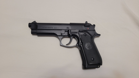Straykbolniy Co2 pistolet Umarex Beretta m92 fs mode