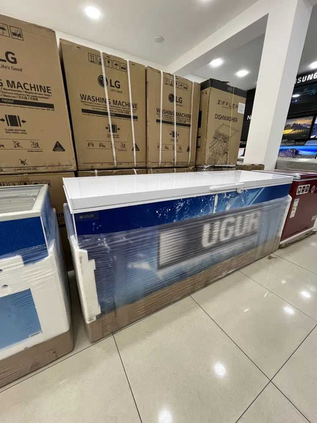 Морозильная камера UGUR UDD 600 BK
