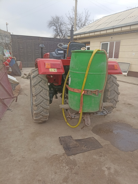Mini traktor sotiladi soz xolatda