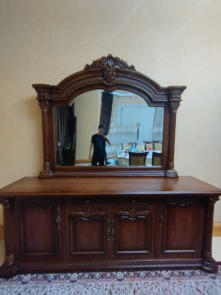 Срочно продаётся италянский мебел