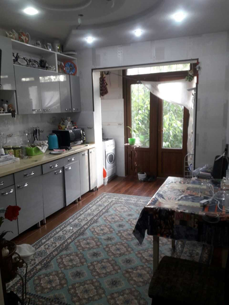 谷 105706 谷 Algaritm 31 kvartalda kvartira sotiladi 4/1/9 98 м²