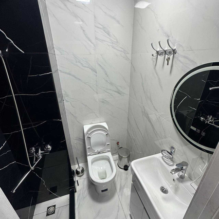 Продажа коммерческое помещение. БИЙ/Буз Базар. Первая линия