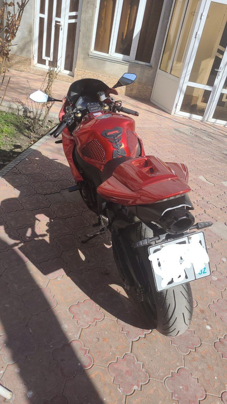 Продам мотоцикл HONDA CBR1000RR