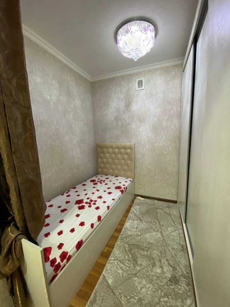 2х переделанная в 3х ком., имеется дворик
