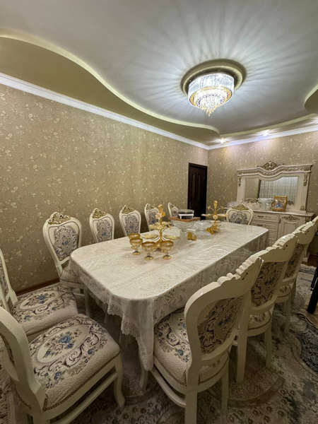 Продается 5ти комнатная квартира за хорошею цену
