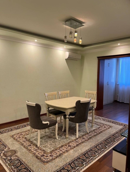 Мега планет, Лоок, Мега полис Юнусобод метро олдида кв кизларга