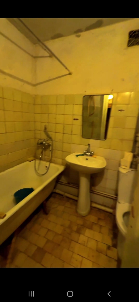 Srochna dom sotiladi